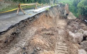 Penanganan Longsoran Jalan dan Penyebabnya yang Perlu Diketahui - CIPTA BANGUN